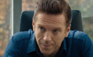 4 Tweets by Spundan Davé on How Dumb Adam Aron Is